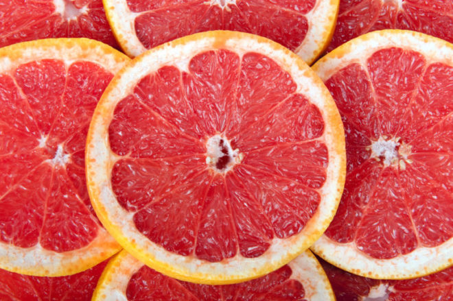 Pamplemousse: avantages et inconvénients pour le corps et perte de ...